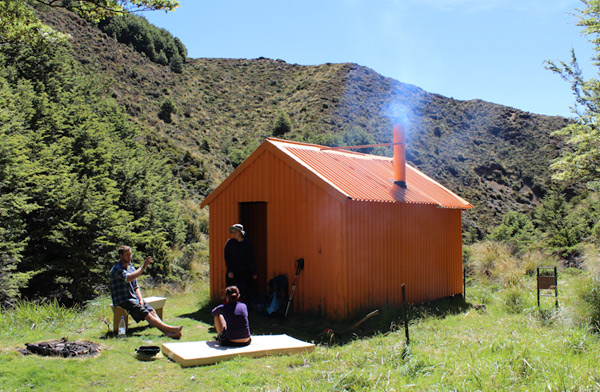 Back Ridge Hut: Kaweka Forest Park, Hawke's Bay region