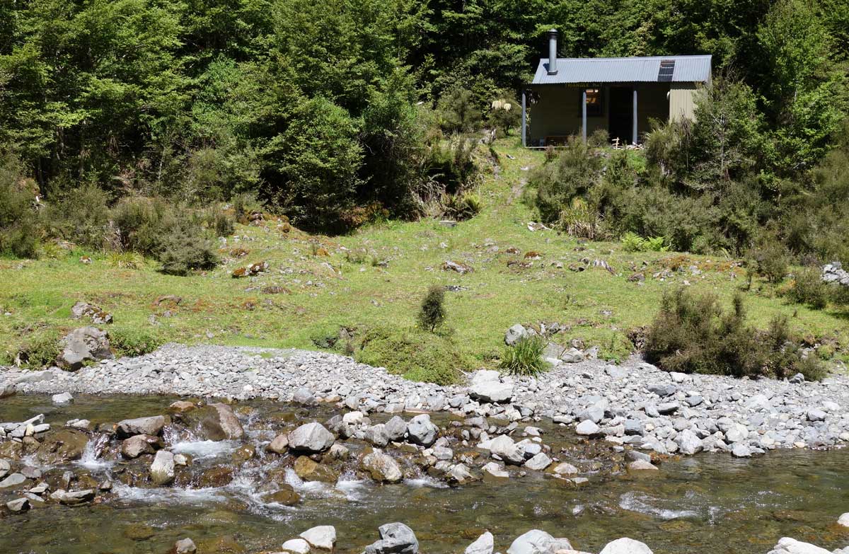 Triangle Hut: Ruahine Forest Park, Manawatu region