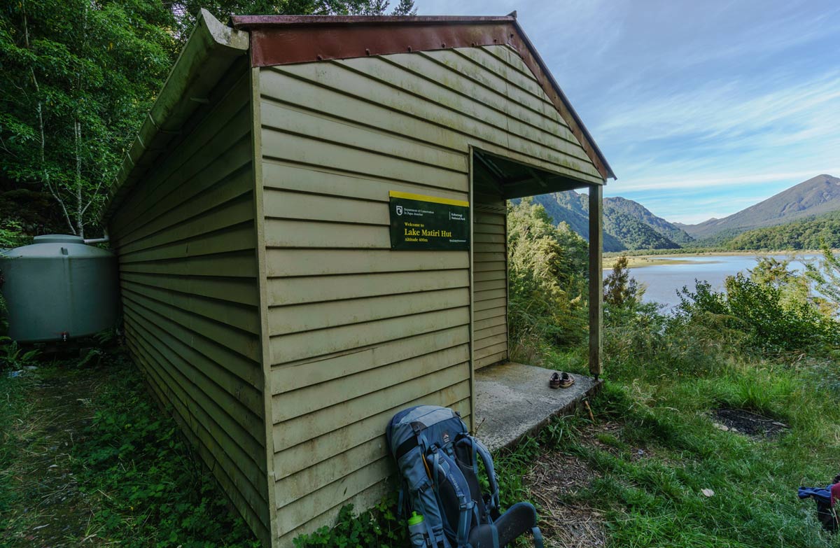 Lake Matiri Hut: Kahurangi National Park, Nelson/Tasman region