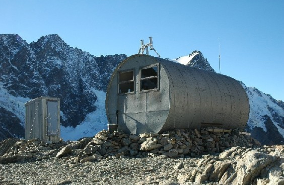 Barron Saddle Hut: Aoraki/Mount Cook National Park, Canterbury region