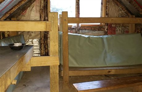 Steele Creek Hut: Greenstone & Caples Conservation Areas: Otago region