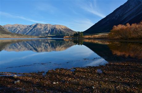 Lake Pearson (Moana Rua) conservation campsite: Craigieburn Shelter ...