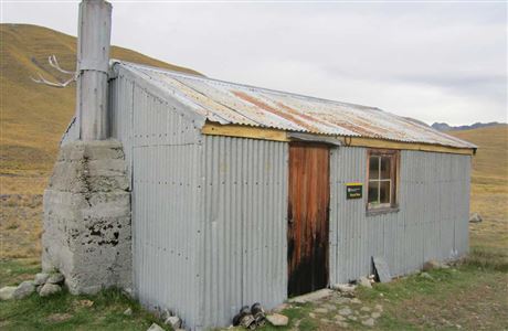 Royal Hut: Te Kahui Kaupeka Conservation Park, Canterbury region