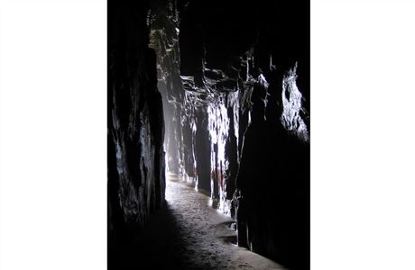 Cathedral Caves Walk: Catlins coastal area, Otago region