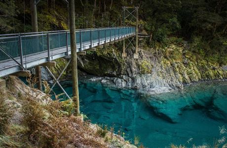 Blue Pools Track: Mount Aspiring National Park, Otago region