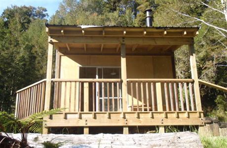 Jim's Flat Hut: Ahaura River & Lake Brunner catchments area, West Coast ...