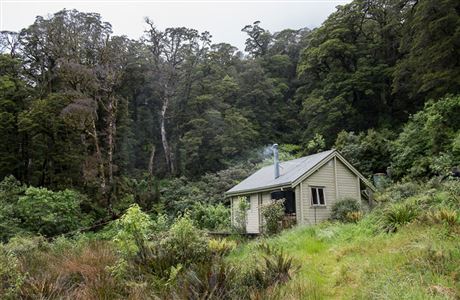 Maori Saddle Hut: Haast, Paringa & Moeraki Rivers area, West Coast region