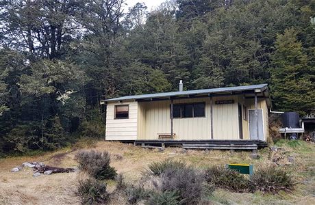 Stay in a hut: Places to stay
