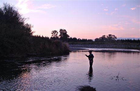 Features: Taupō Trout Fishery