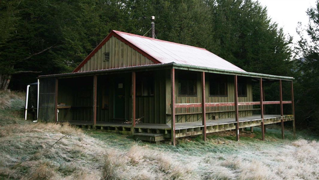 Hurunui Hut: Lake Sumner Forest Park, Canterbury region