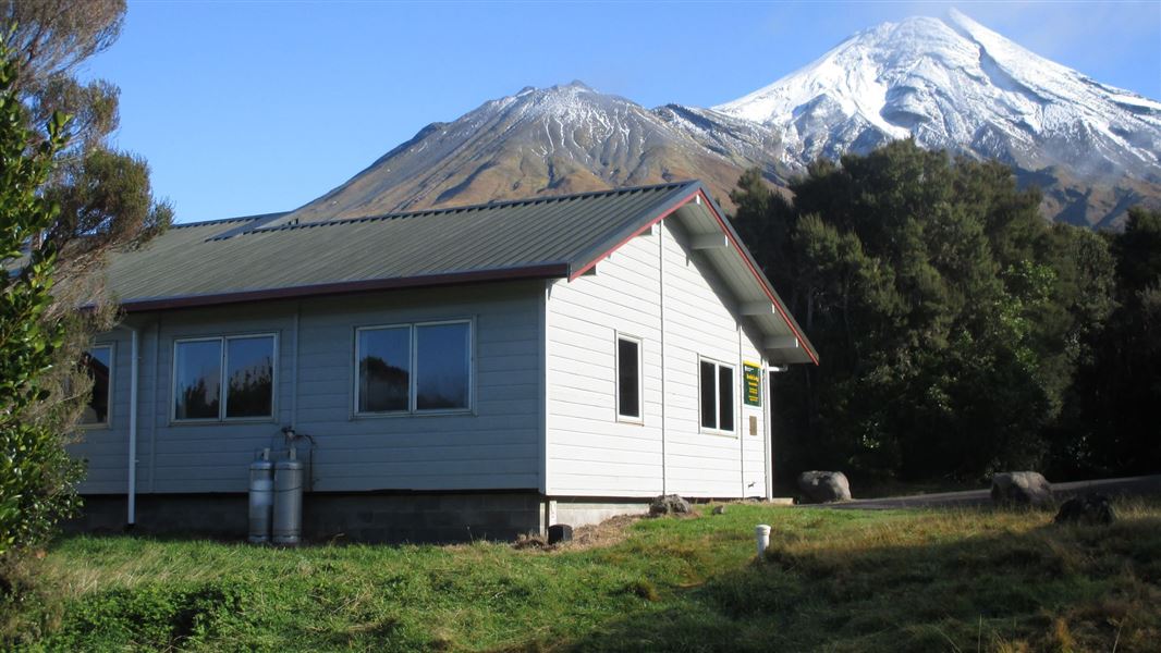 Stay in a lodge, cabin or cottage: Places to stay