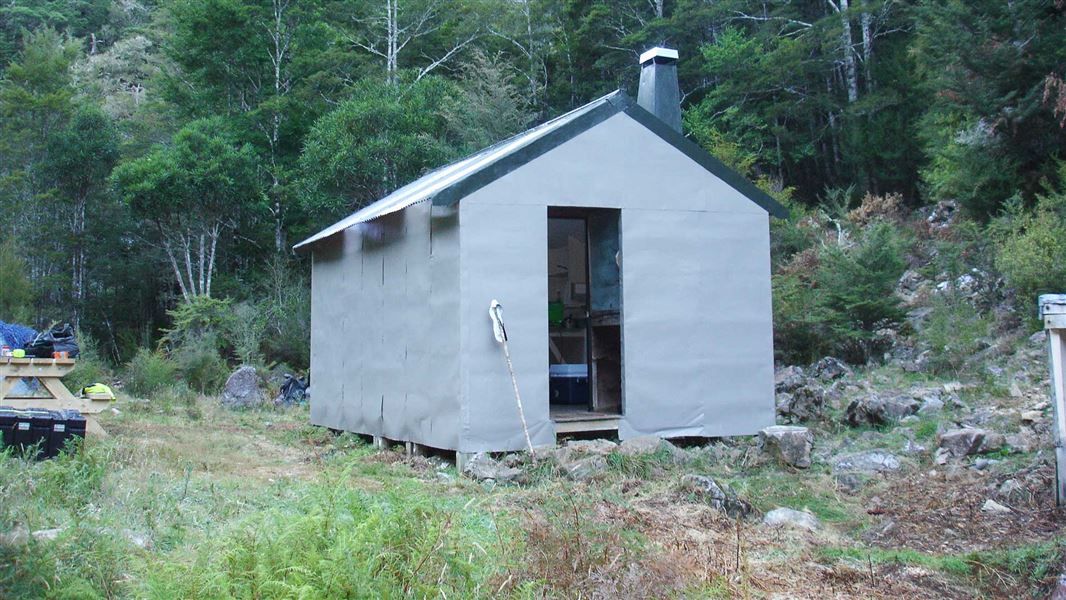 Mid Wairoa Hut: Mount Richmond Forest Park, Nelson/Tasman