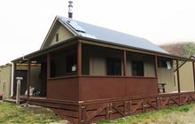 Hoka Kura Hut: Loch Katrine huts in the Canterbury area